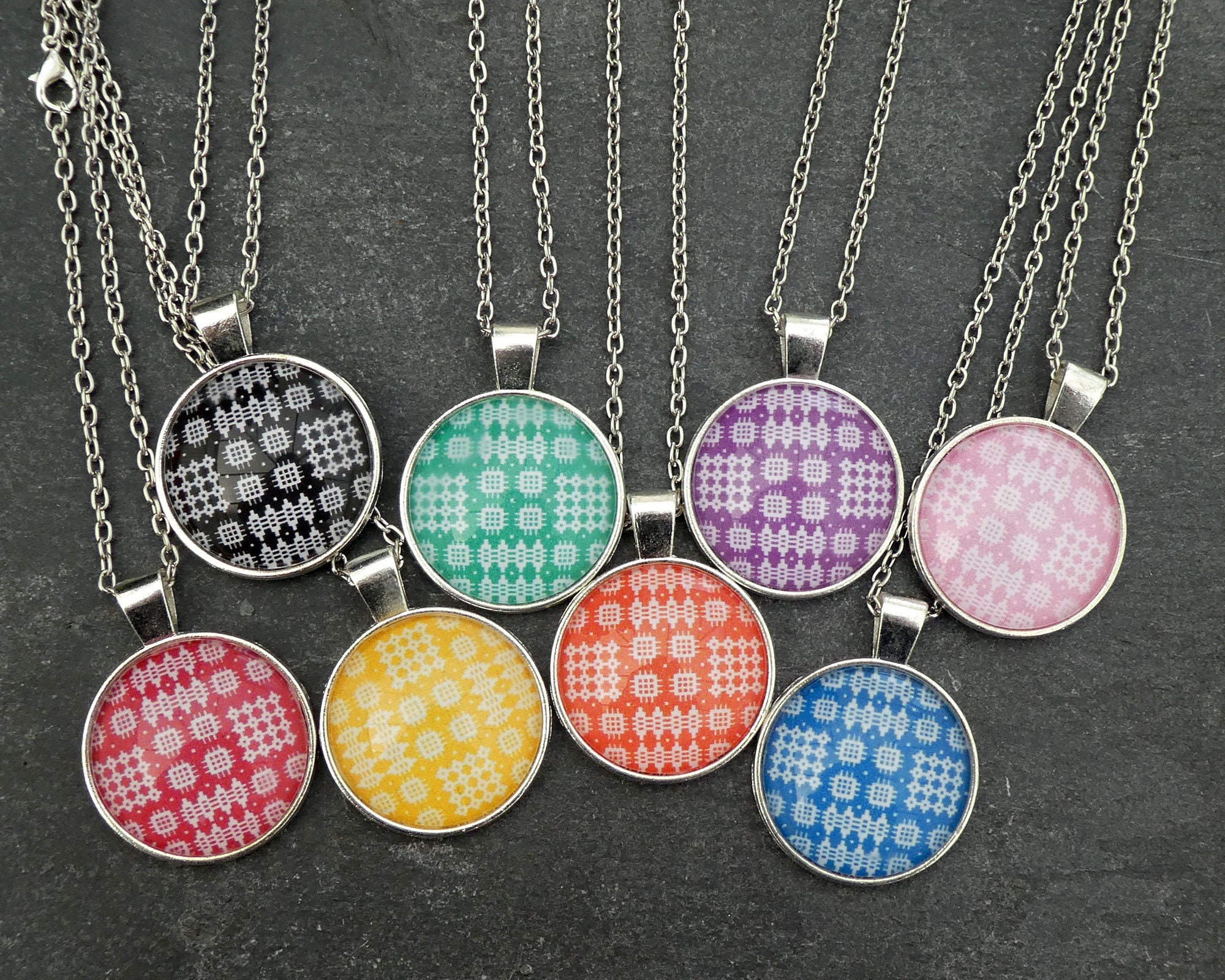 Cadwyn Brethyn Necklace - Gemwaith - Patrwm Brethyn - Chwaer - Mam ...