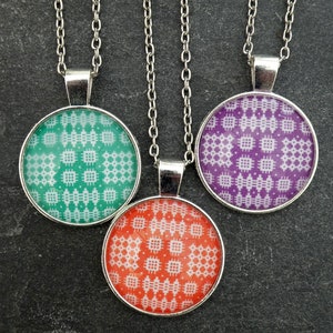 Cadwyn Brethyn Necklace - Gemwaith - Patrwm Brethyn - Chwaer - Mam ...