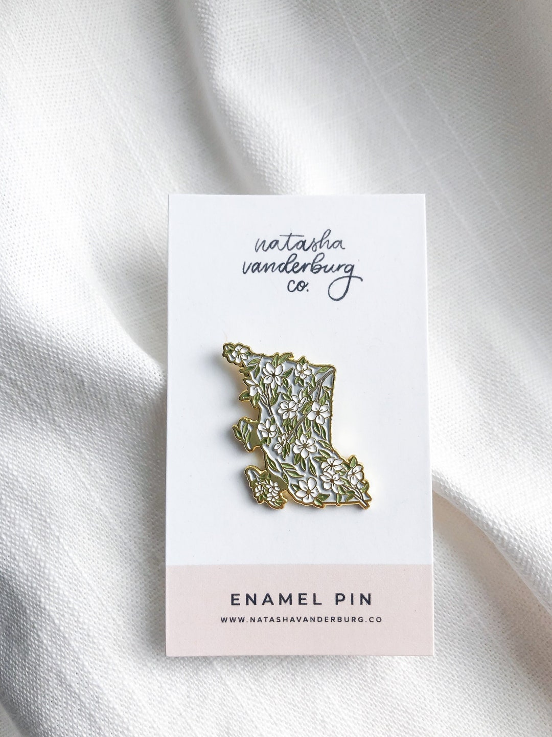 British Columbia Provincial Flower Enamel Pin | Dogwood Gold Pin ...