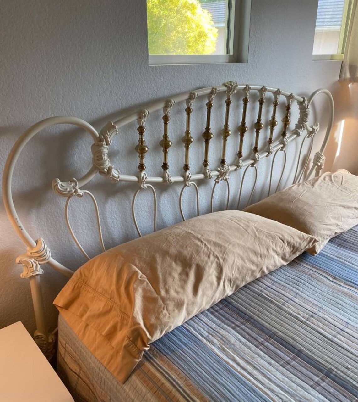 Vintage Elliott’s Design California King Bed Frame: White Iron & Brass ...