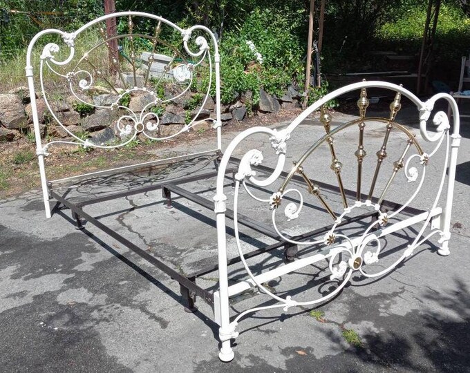 Vintage Elliott's Design Queen White Enameled Iron and Brass Queen Size ...