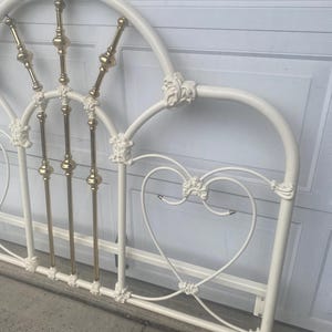 Vintage Elliott’s Design Cream Enameled Iron and Brass Full Size Bed ...