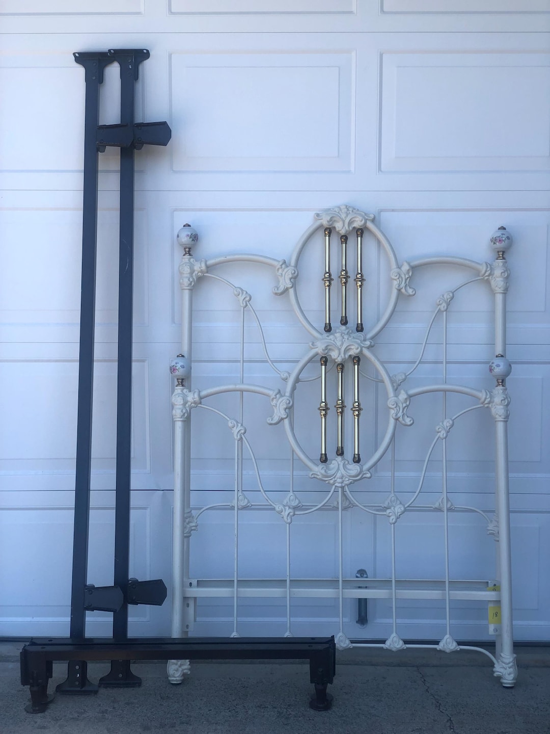 Vintage Elliott's Design Twin Bed Frame: White Iron & Brass Accents (3 ...