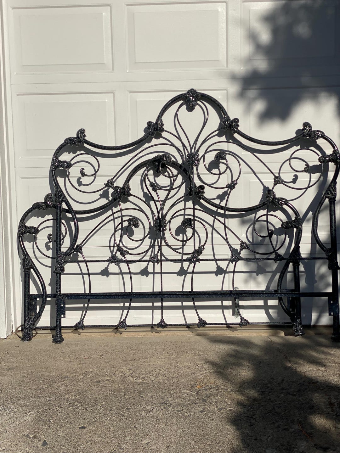 Vintage Elliott’s Design Queen Black Speckled Enameled Iron Bed Frame ...