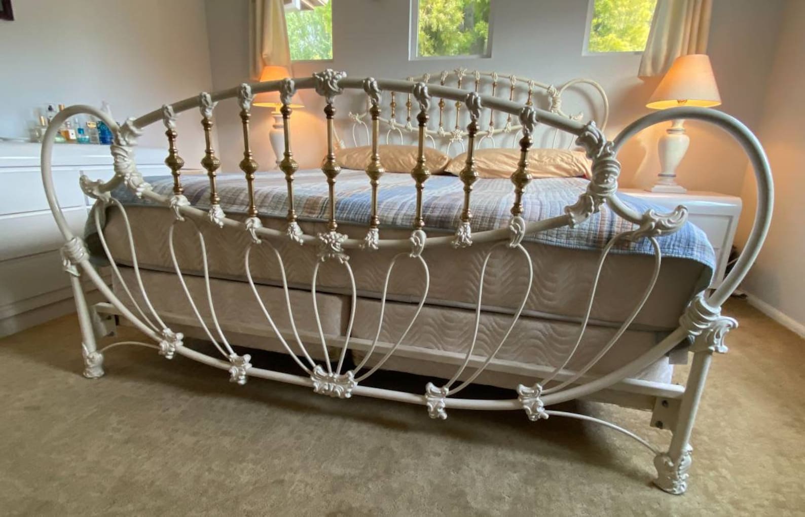 Vintage Elliott’s Design California King Bed Frame: White Iron & Brass ...
