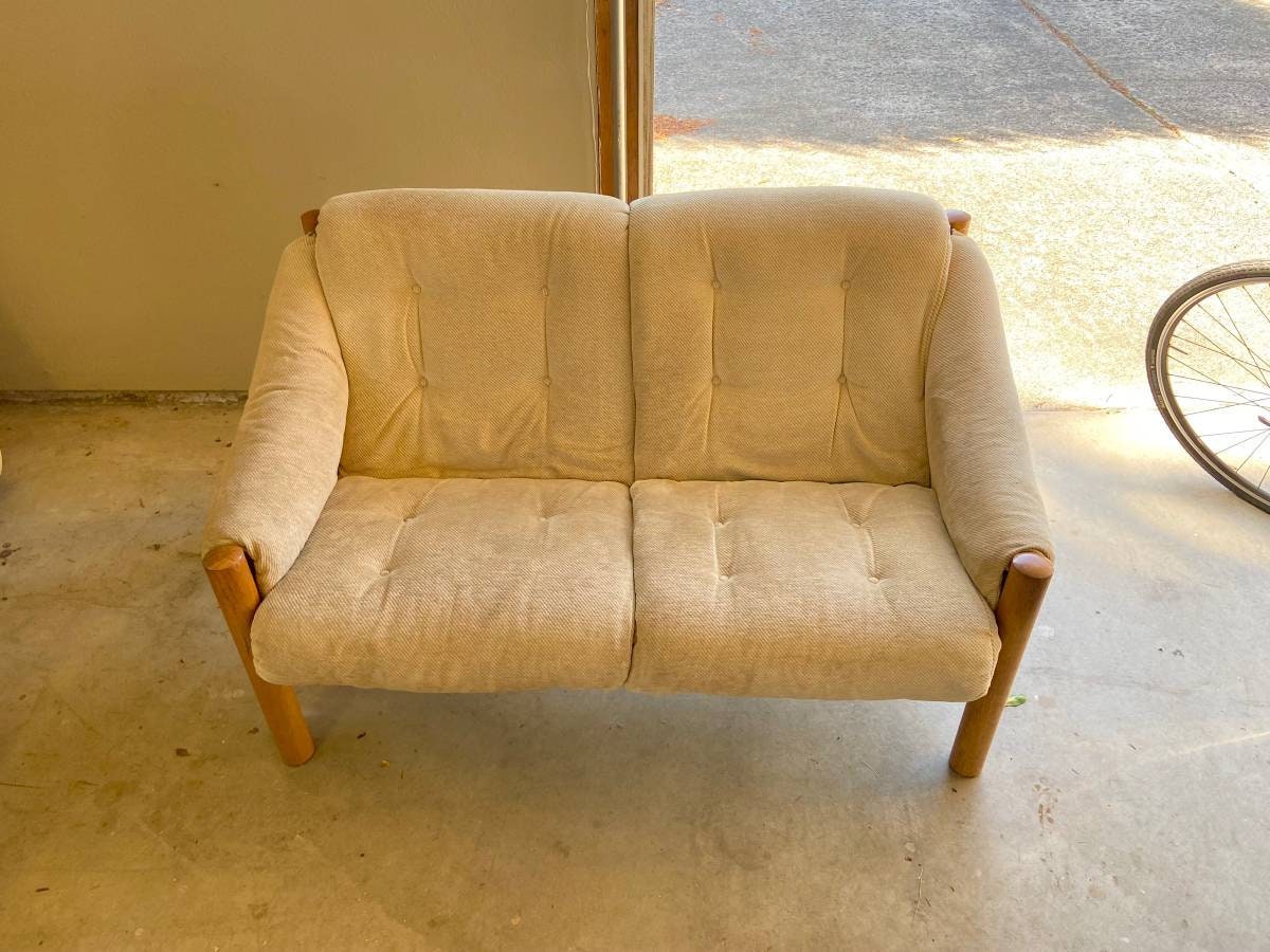 Domino mobler couch store
