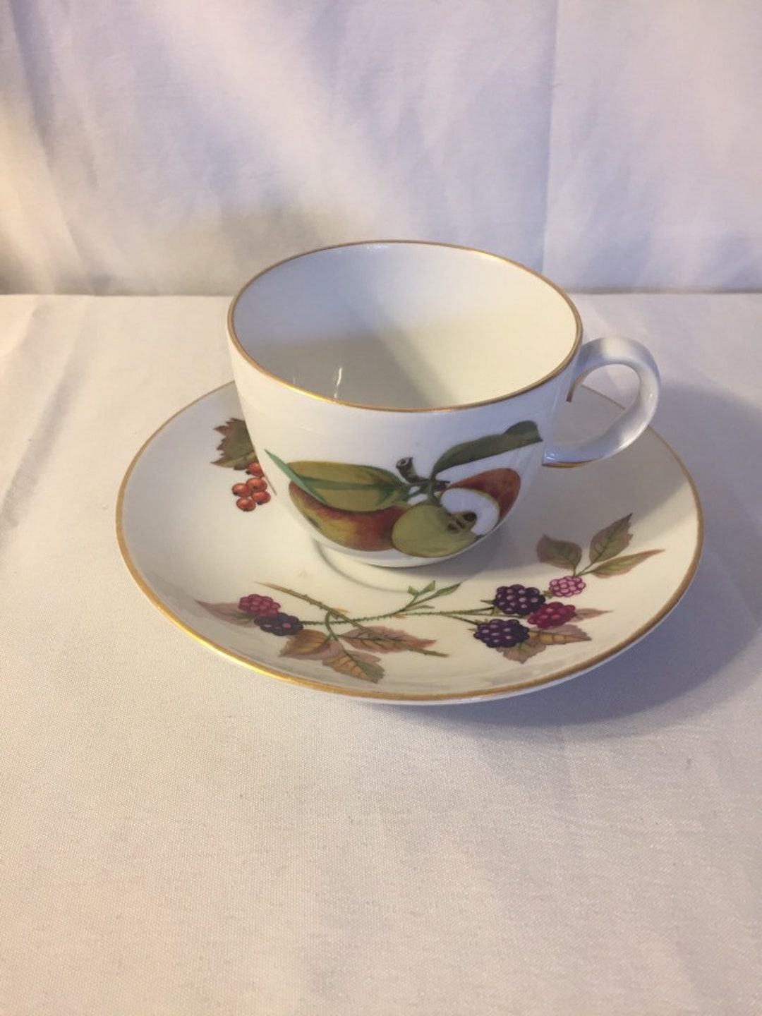 Vintage Royal Worcester Evesham Gold Cup and Saucer Set~ England (10 ...