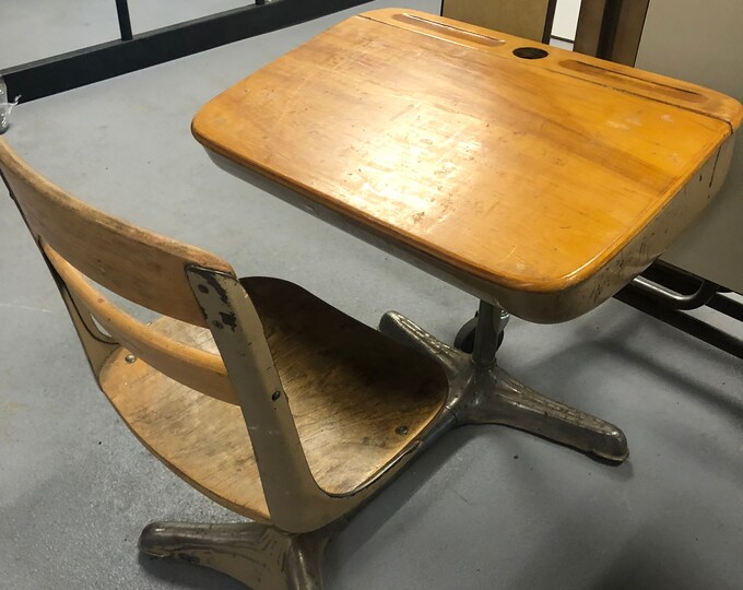 Vintage Mid-century 1950's Child's School Desk - Etsy