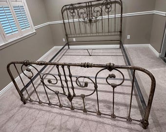 Vintage Elliot's Design royal Crown White Enameled Iron and Brass King Size Bed Frame Headboard ...