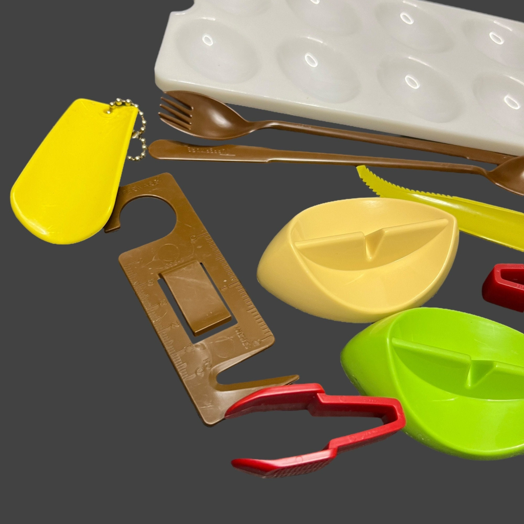 VTG TUPPERWARE Gadget Lot: Sporks, Deviled Egg Tray & Knife Rest ...