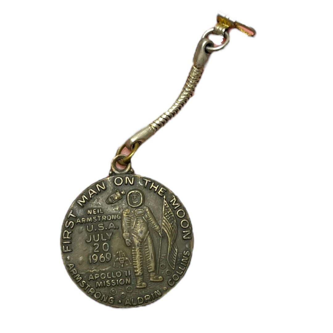 VTG 1969 First Man Moon Medallion Keychain Armstrong Apollo Space No ...