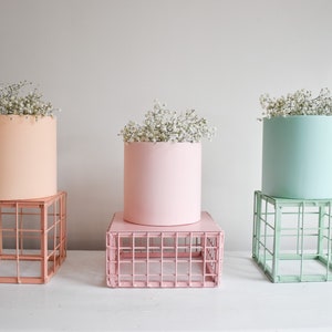 Mesh 1in Cake Stands and Treat Displays. Industrial Style Wedding Prop ...