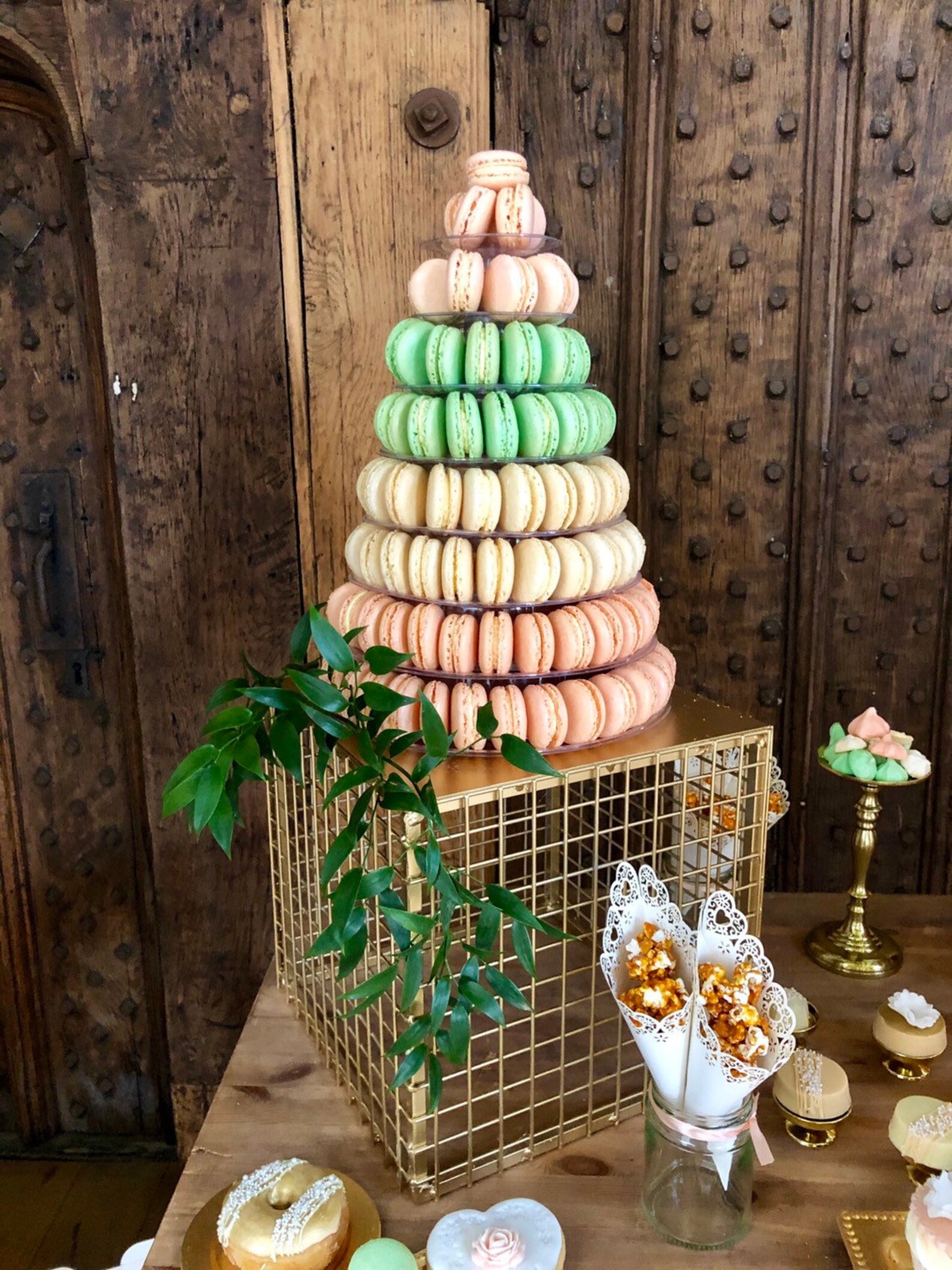 Mesh 1in cake stands and treat displays. Industrial Style | Etsy