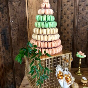 Mesh 1in Cake Stands and Treat Displays. Industrial Style Wedding Prop ...