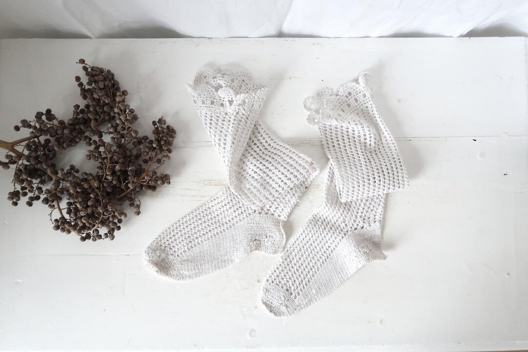 White Farmhouse Knee Stockings Christmas Socks German Traditional Socks ...