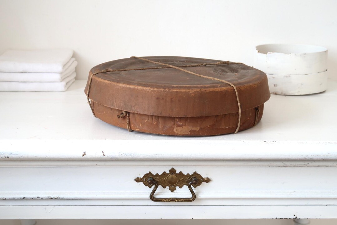 Vintage Cake Box Large Bakery Container Round Transport Box for Cake ...