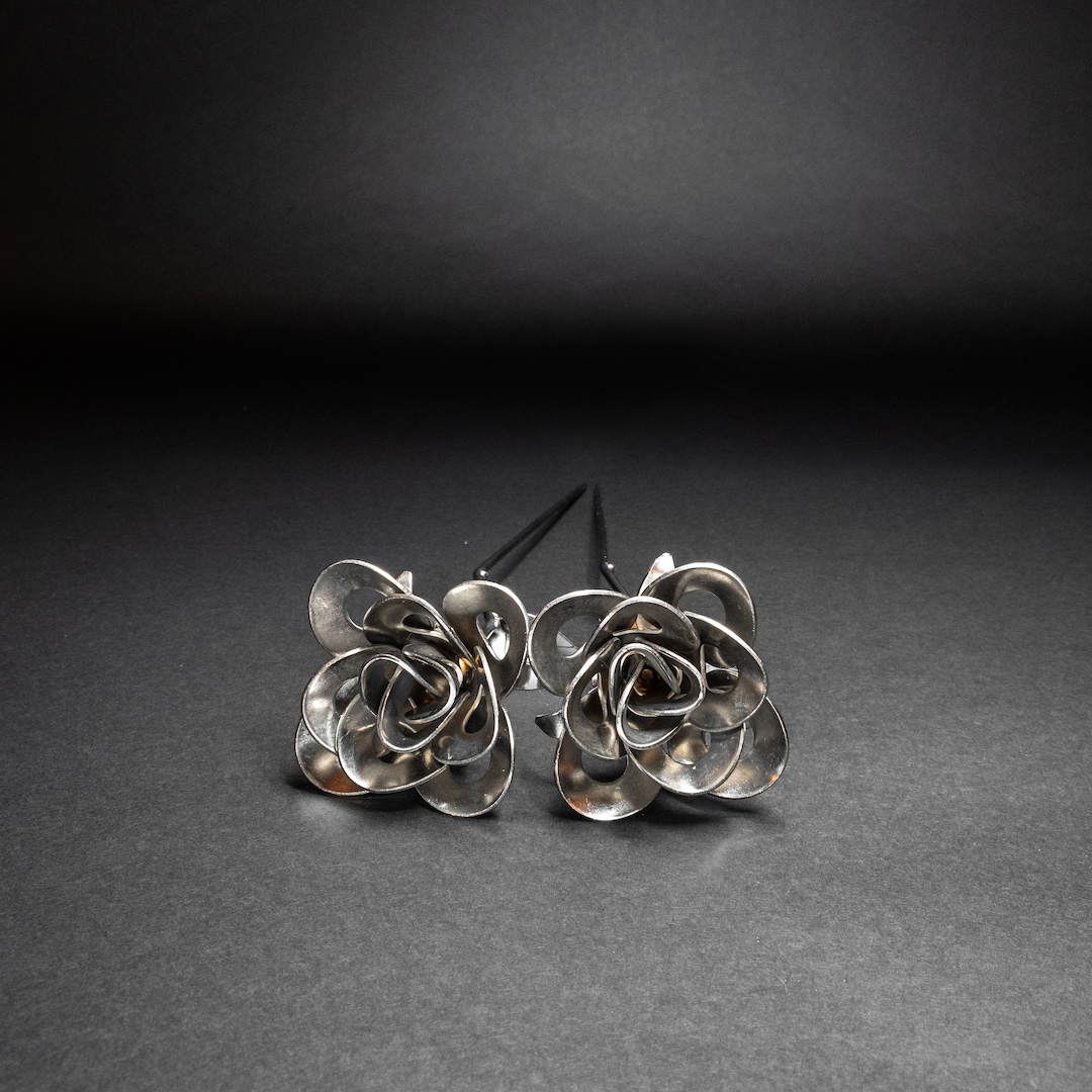 Dos rosas de metal par de rosas de metal reciclado - Etsy España