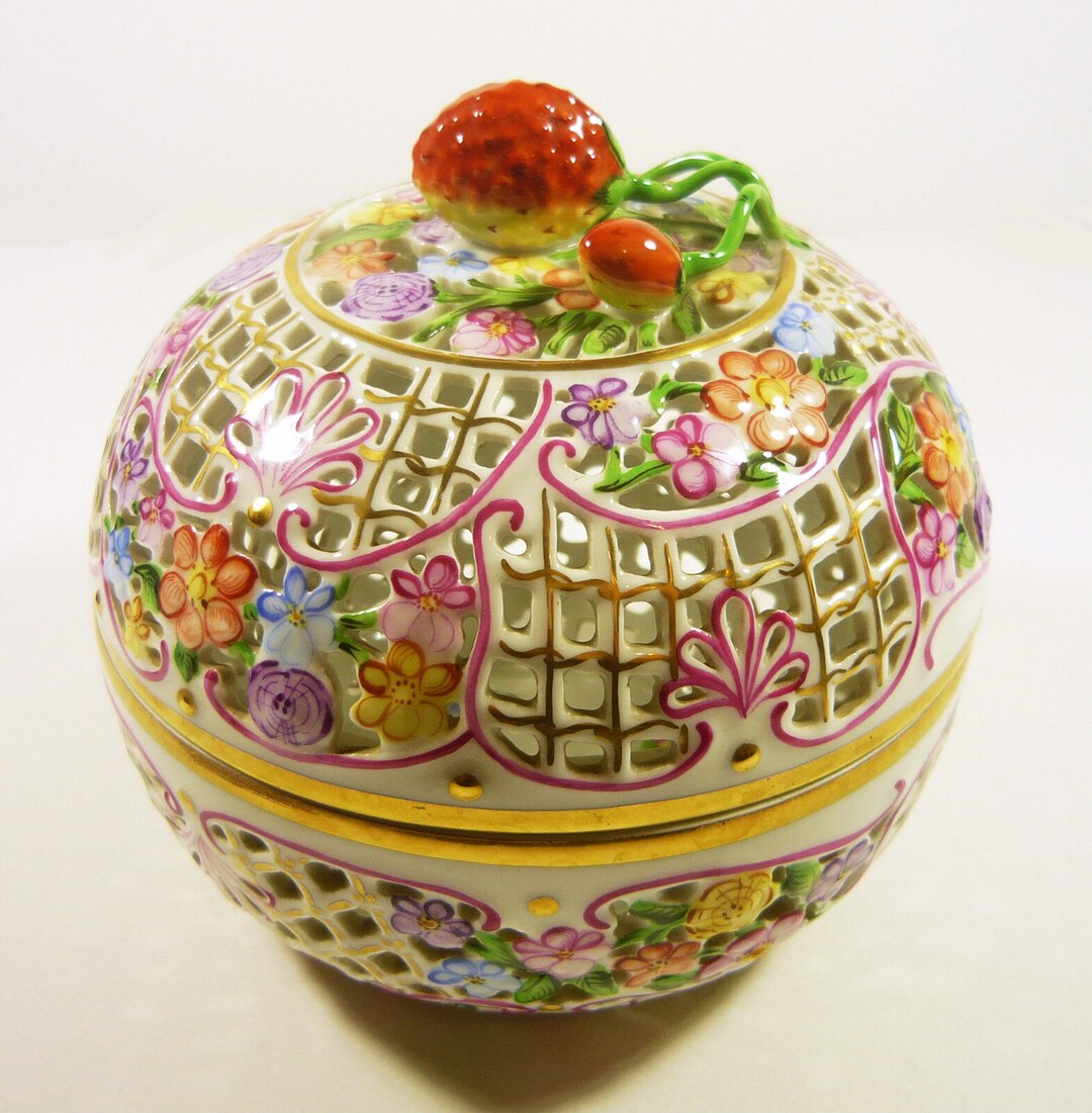 Herend, Floral Open Work Reticulated Box Fruit Finial 6", PORCELAIN ...