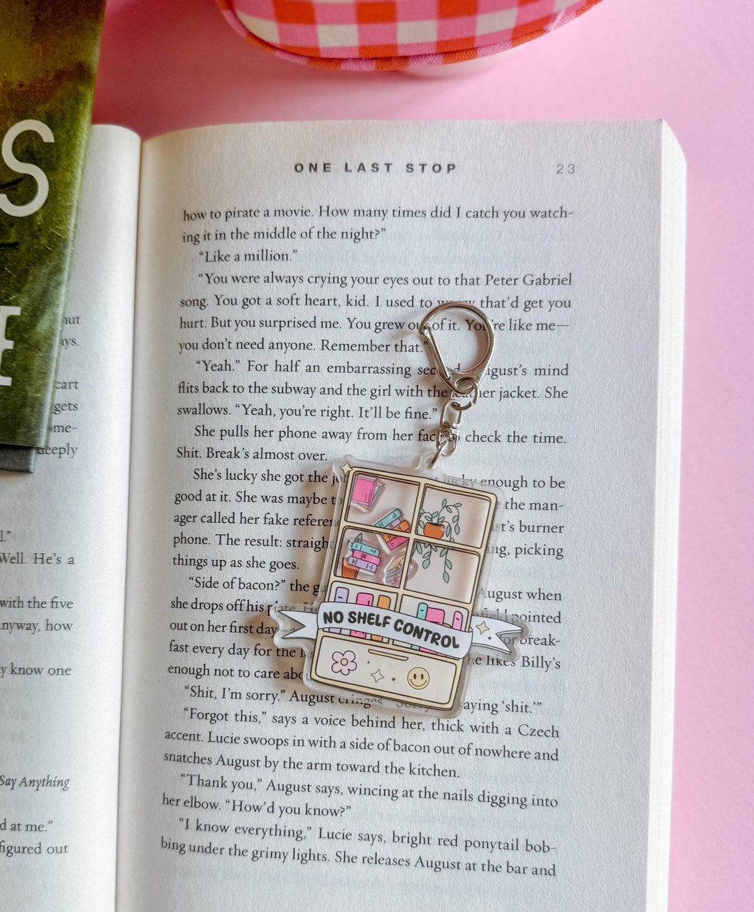 Book Keychain, No Shelf Control Shaker Keychain, Book Vending Machine ...