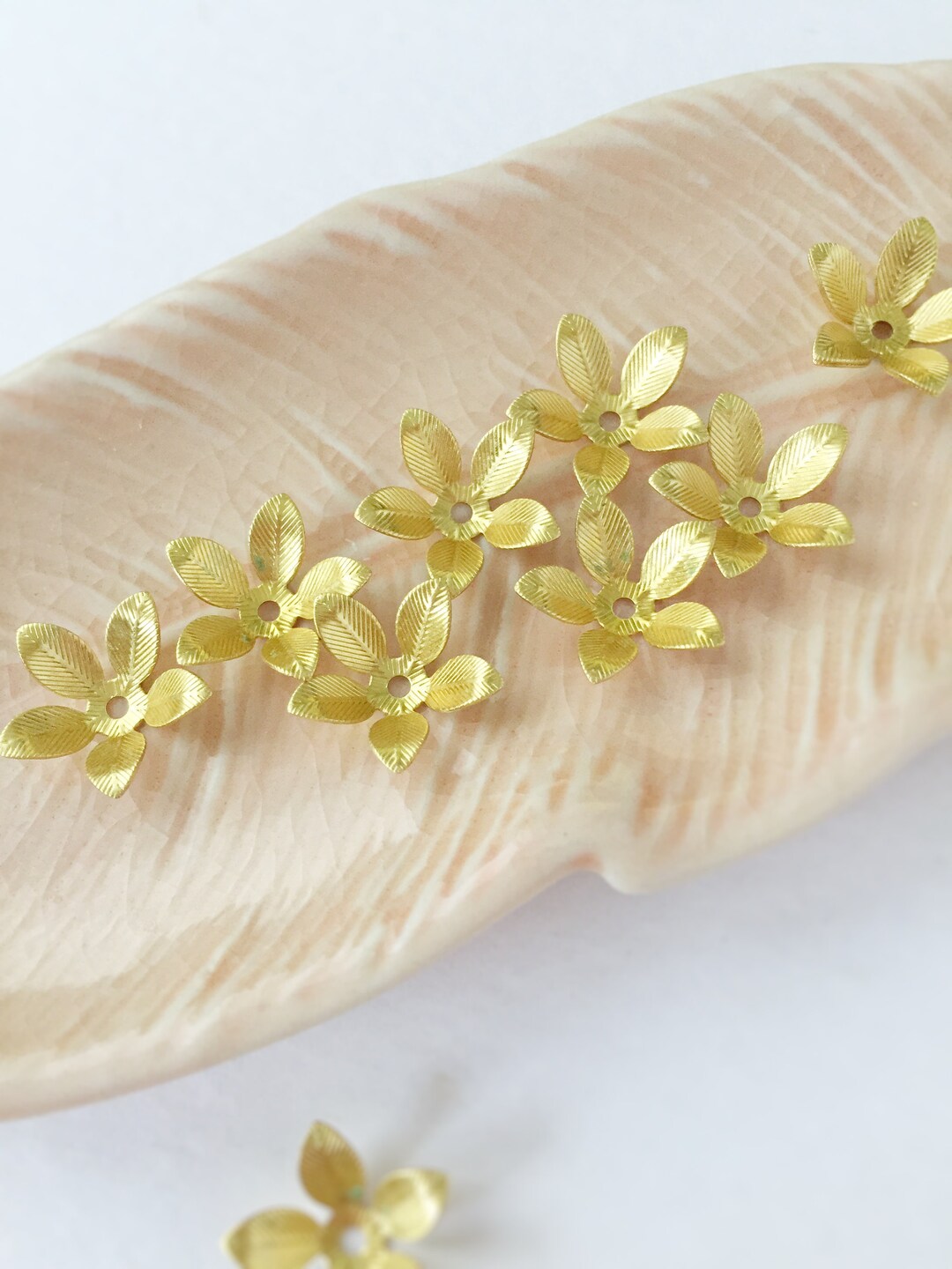 20 X 15mm Flower Bead Caps Gold Flower Bead Caps (0757) - Etsy