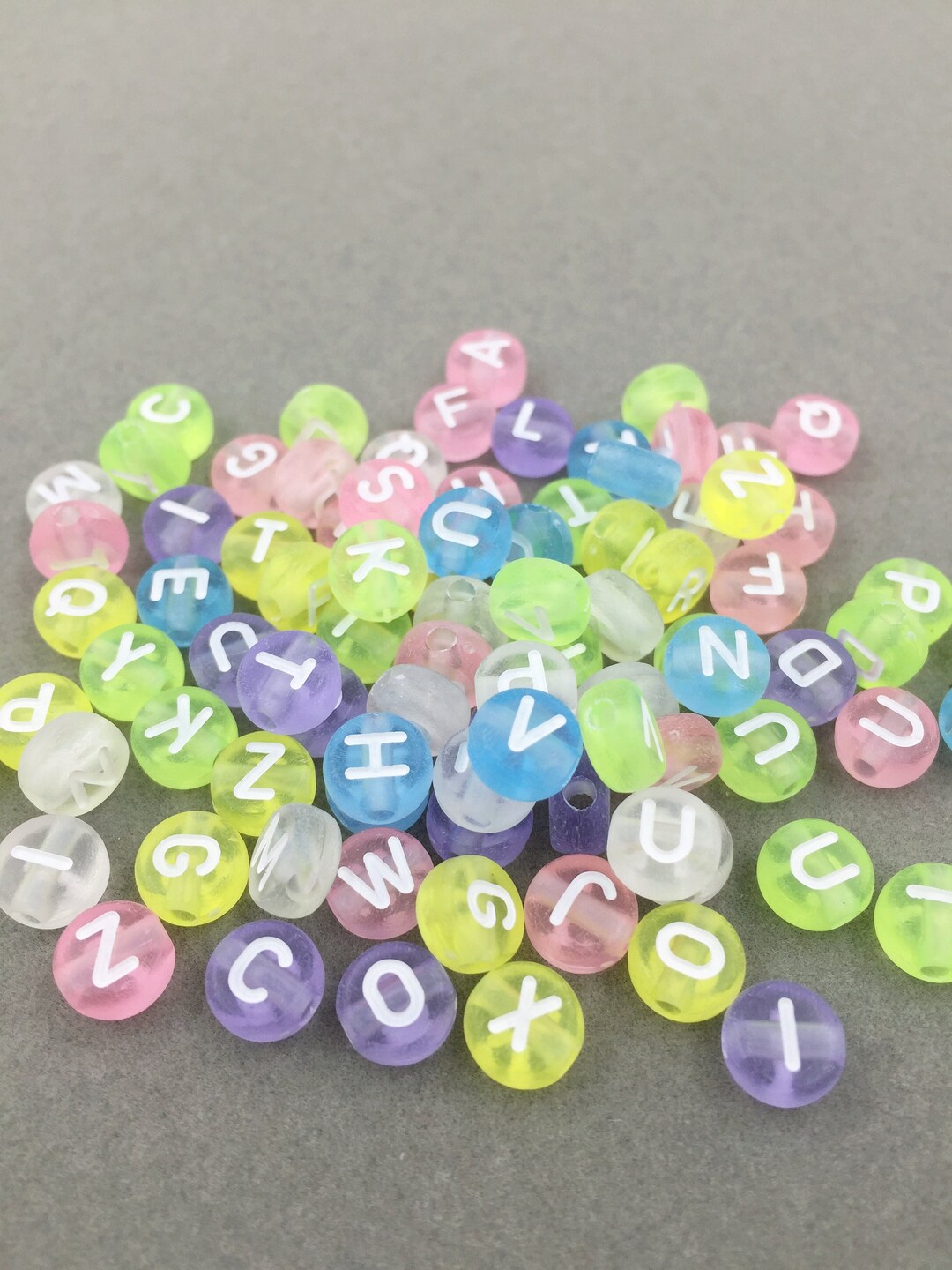 100 X Colourful Transparent Alphabet Beads, 7mm Bracelet Initial Beads ...