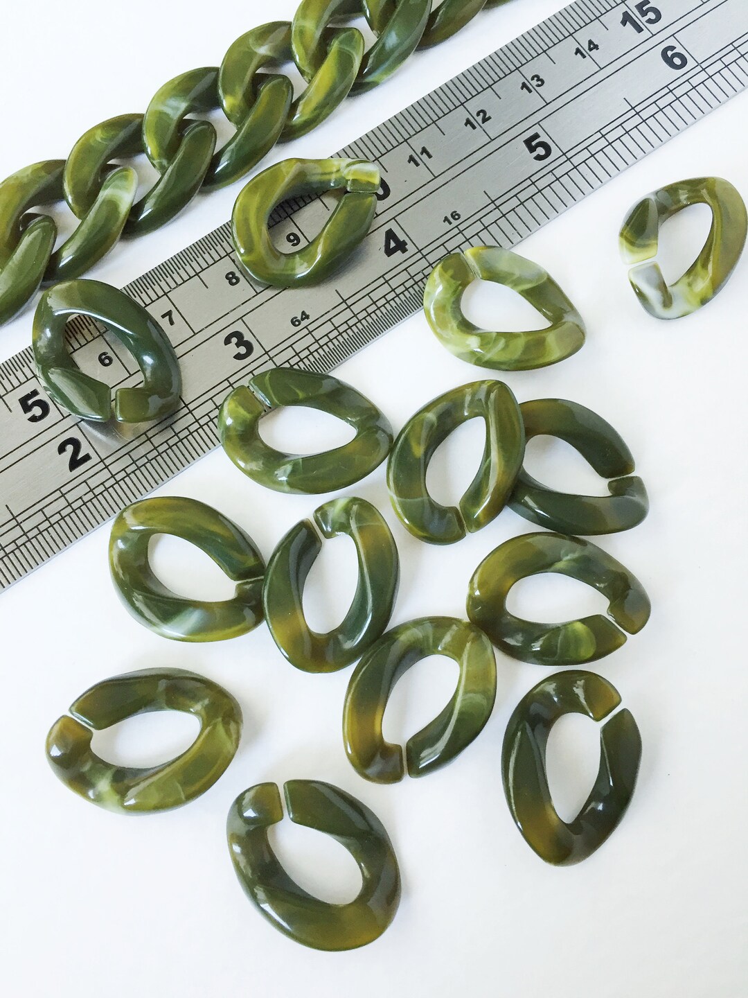 12 X Olive Green Acrylic Chain Links, Plastic Chain Connectors ...
