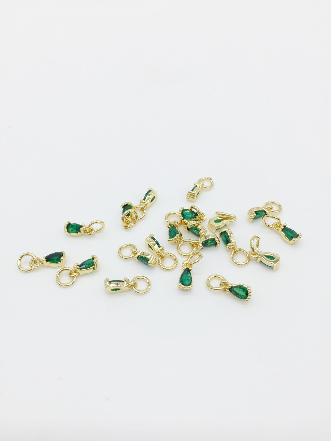 4 X Tiny 18K Gold Plated Emerald Green Teardrop Cubic Zirconia Charms ...