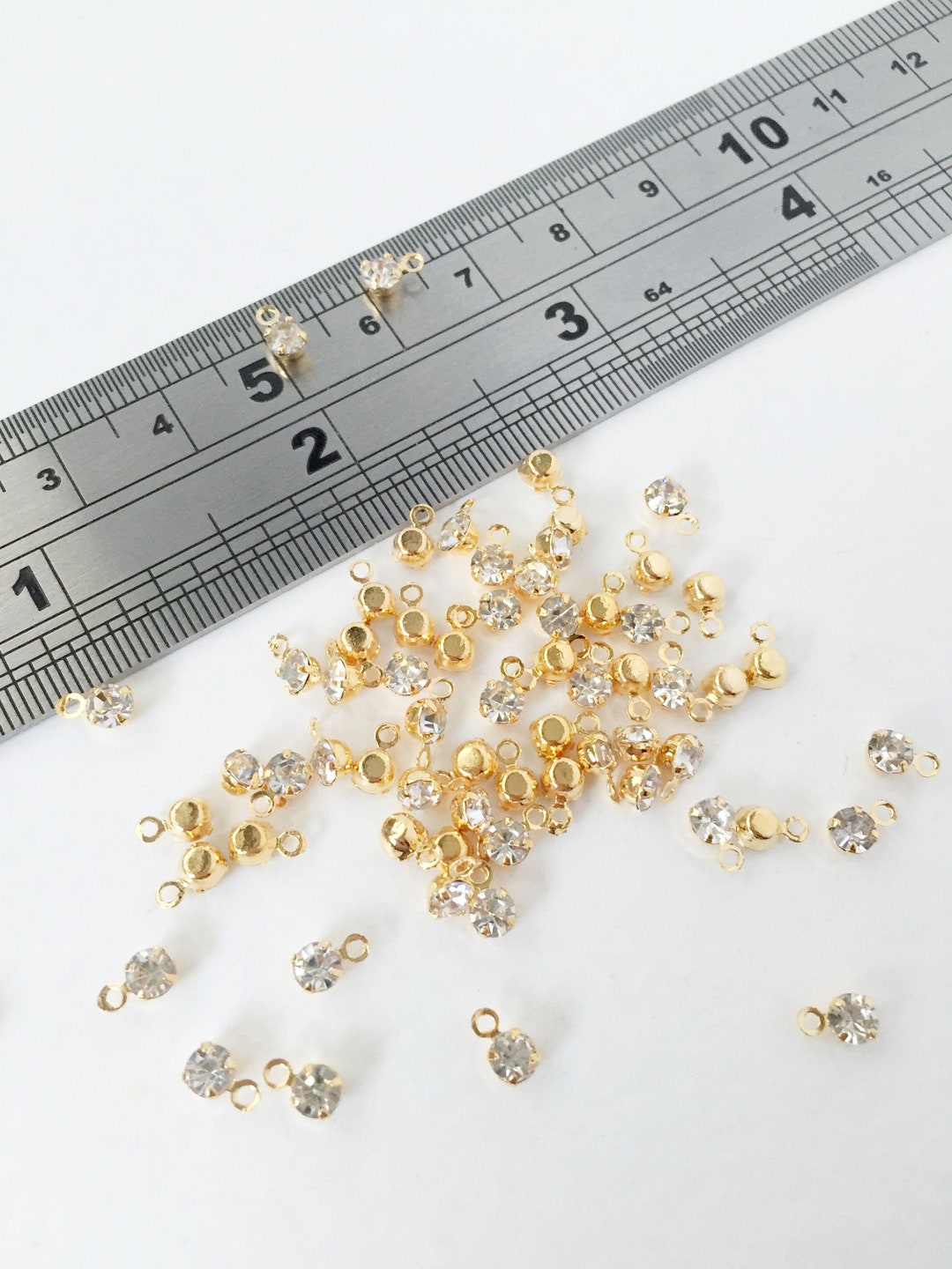 20 X Tiny 18K Gold Plated Crystal Charms (1045) - Etsy