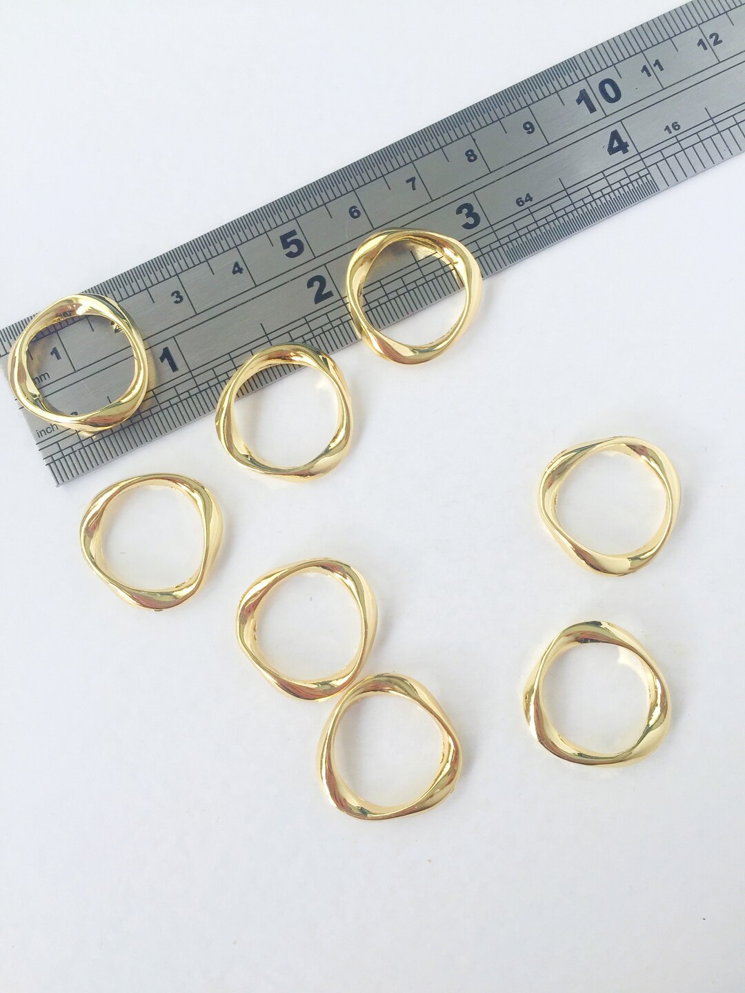 6 X Gold Plated Wavy Circle Connectors, Earring Connectors, 21mm Gold ...