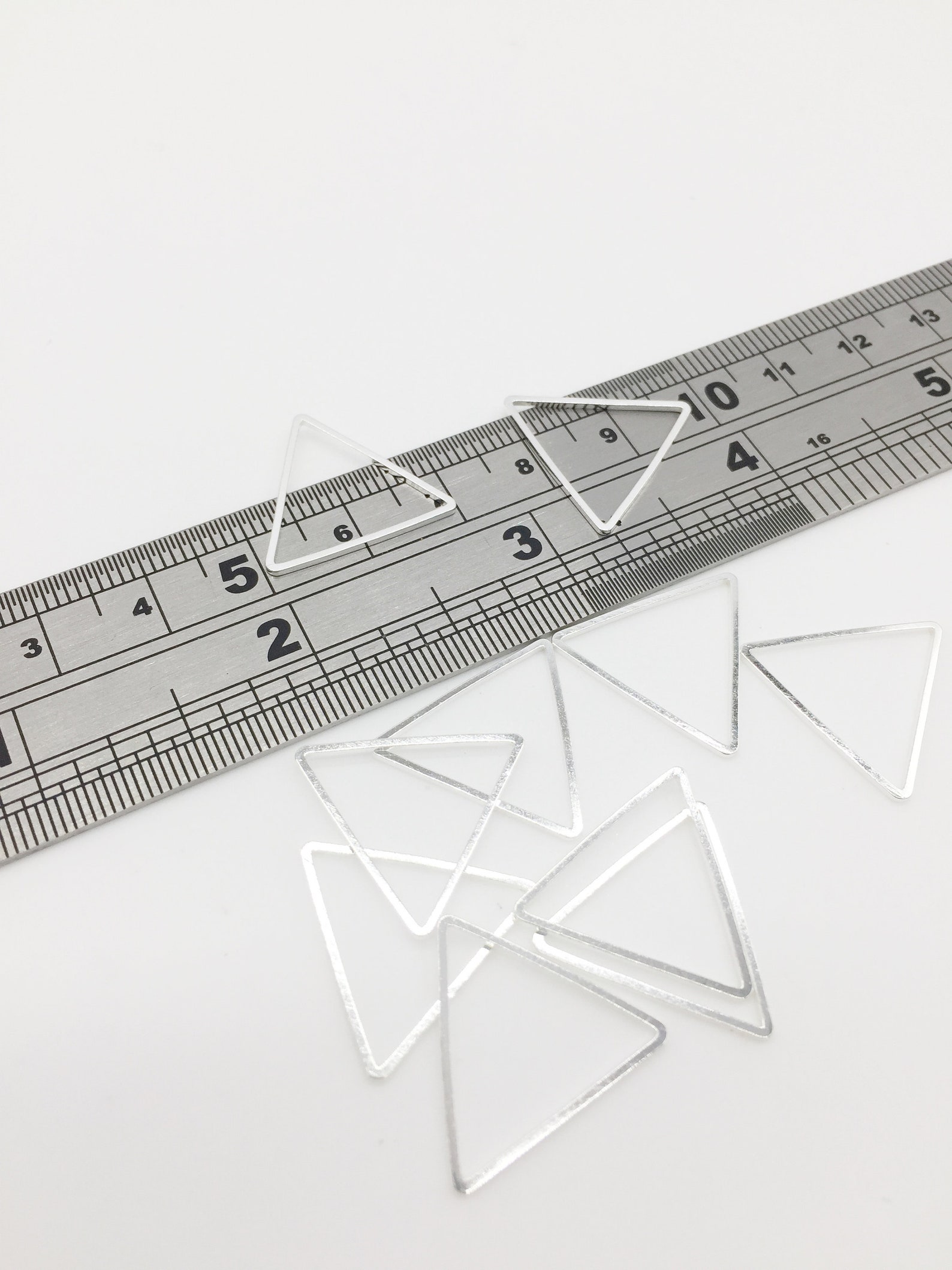 20 X Silver Plated Triangle Connectors, Silver Triangle Links, 15x18mm ...