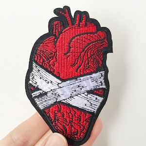 Broken Heart Iron-on Patch, Red Heart Badge, Lifelike Heart Motif ...
