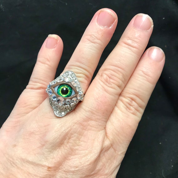 Vintage Crystal Style Eyeball Art Ring With a Bright Green - Etsy