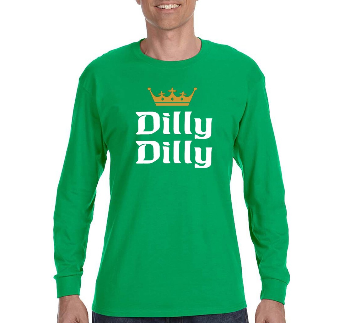 Men's Dilly Dilly St. Patrick's Day Drinking Shamrock Clover Irish Green Beer Party Funny Long ...