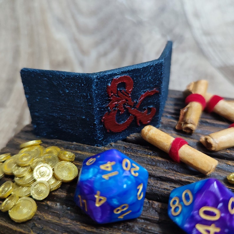 Tavern Table Dice-o-rama Dice Holder and Display, Dungeon, Hexagonal ...