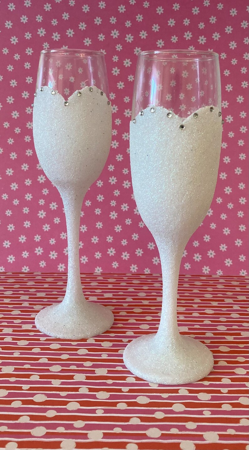 Wedding Glitter Glasses. Bride and Groom. Champagne Glasses - Etsy
