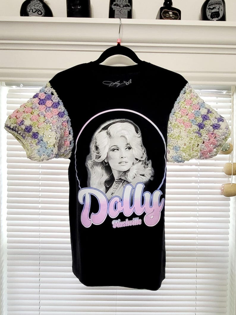 Dolly Crochet Sleeve Graphic Tee - Etsy