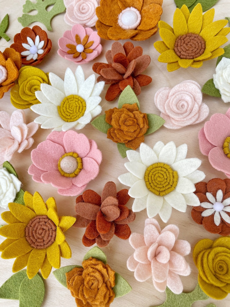 Felt Flowers / BLUSH LACE / Handmade Room Decor / Ready to Craft With ...