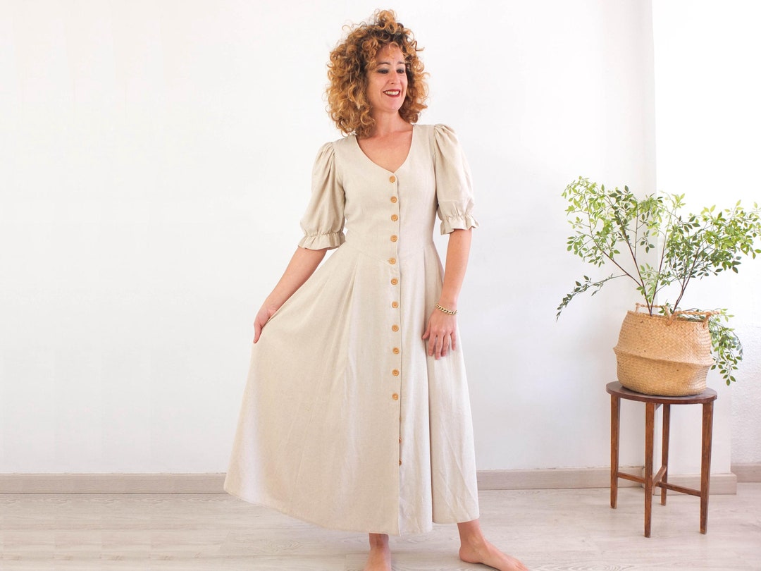 Vintage Austrian Dirndl Dress in Beige, Vintage Dirndl Folk Trachten ...