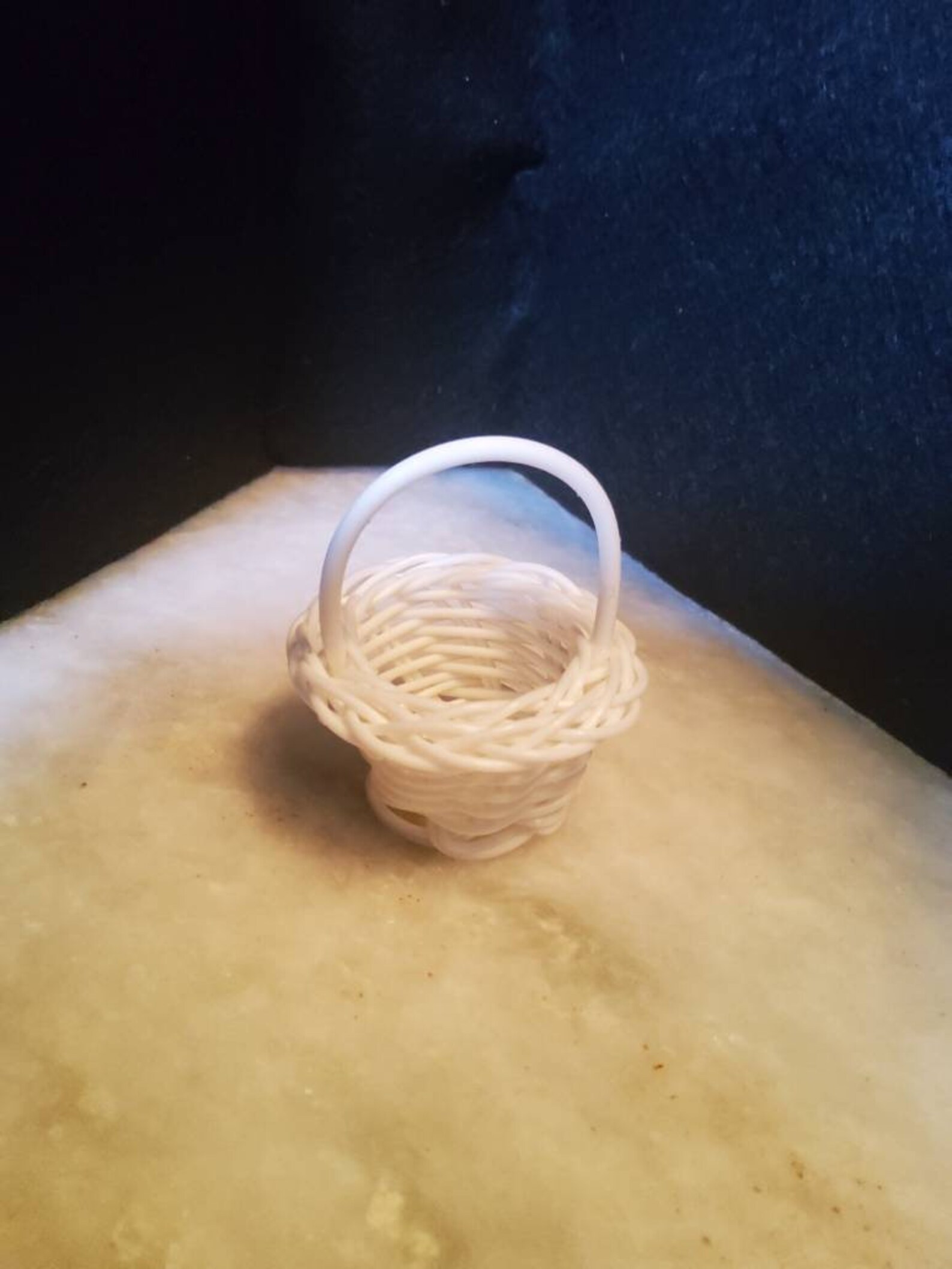 Mini Wicker Basket! #miniatures #dolls #dollaccessories #gnomes # ...