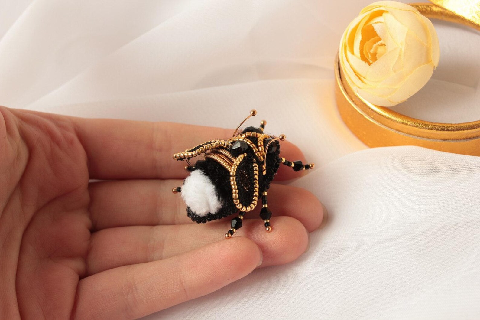 Bumble bee brooch embroidered pin insect brooch | Etsy