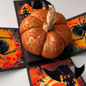 Halloween Magic Surprise Box With Flying Bats – Spooky Gift and ...