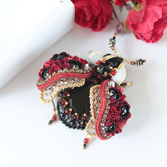 Lady bug brooch Beaded embroidered Ladybug pin Beaded beetle | Etsy