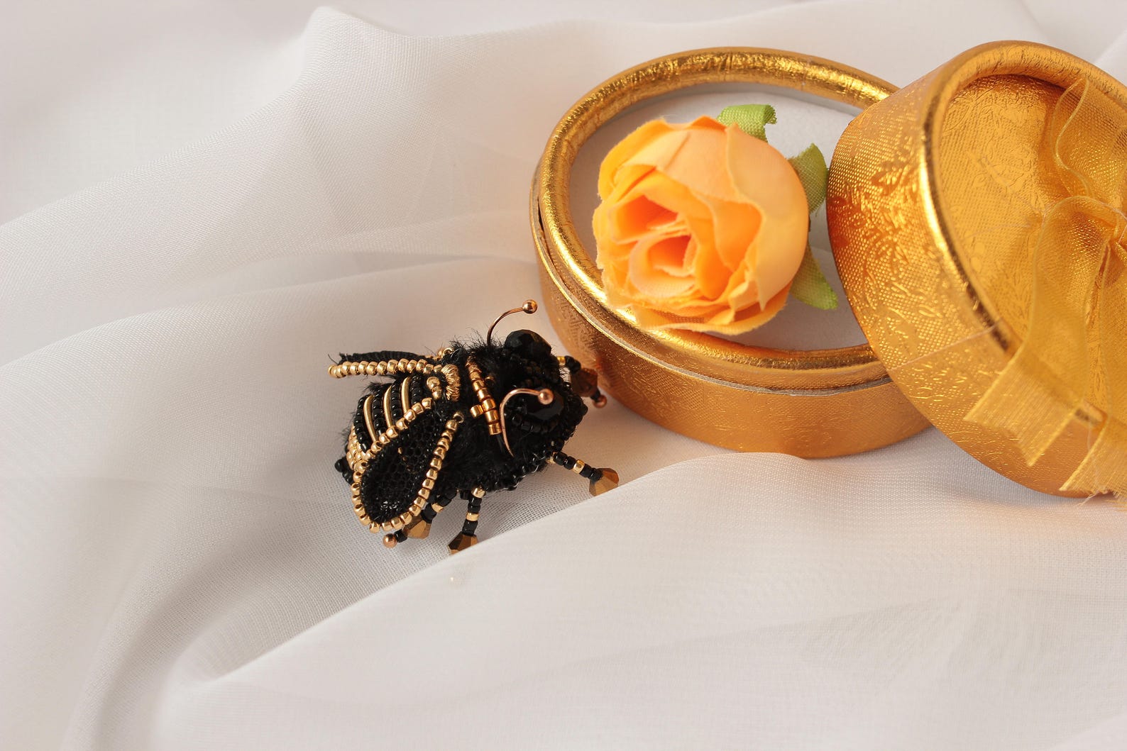 Bumble Bee Pin Embroidered Brooch Insect Ewelry | Etsy