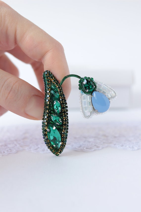 Snowdrop pin Embroidered brooch Spring Flower jewelry | Etsy