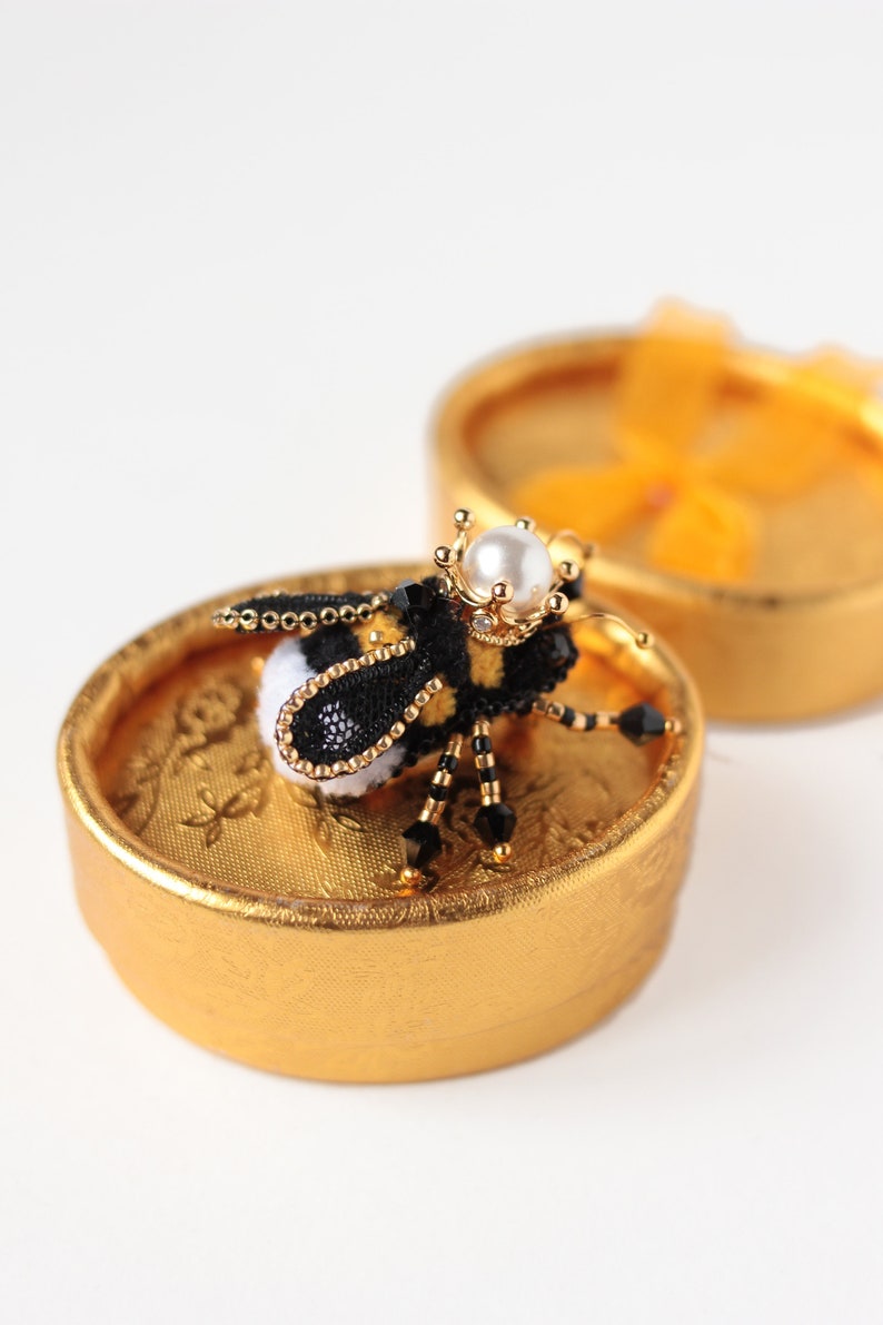 Queen Bee Brooch With Crown Embroidered Pin Insect Jewelry | Etsy