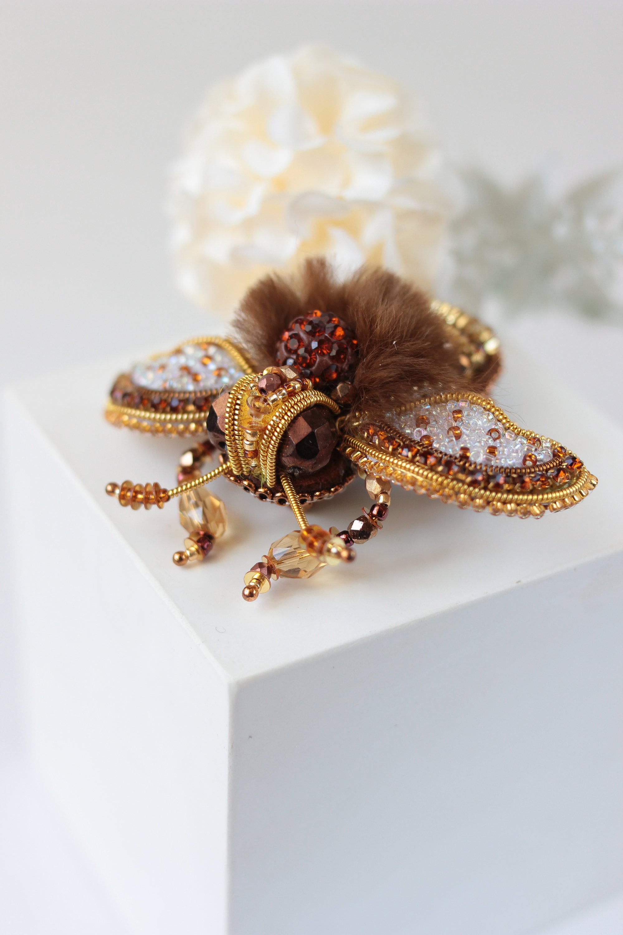 Big bee brooch Gold embroidered Insect jewelry Honey bee | Etsy