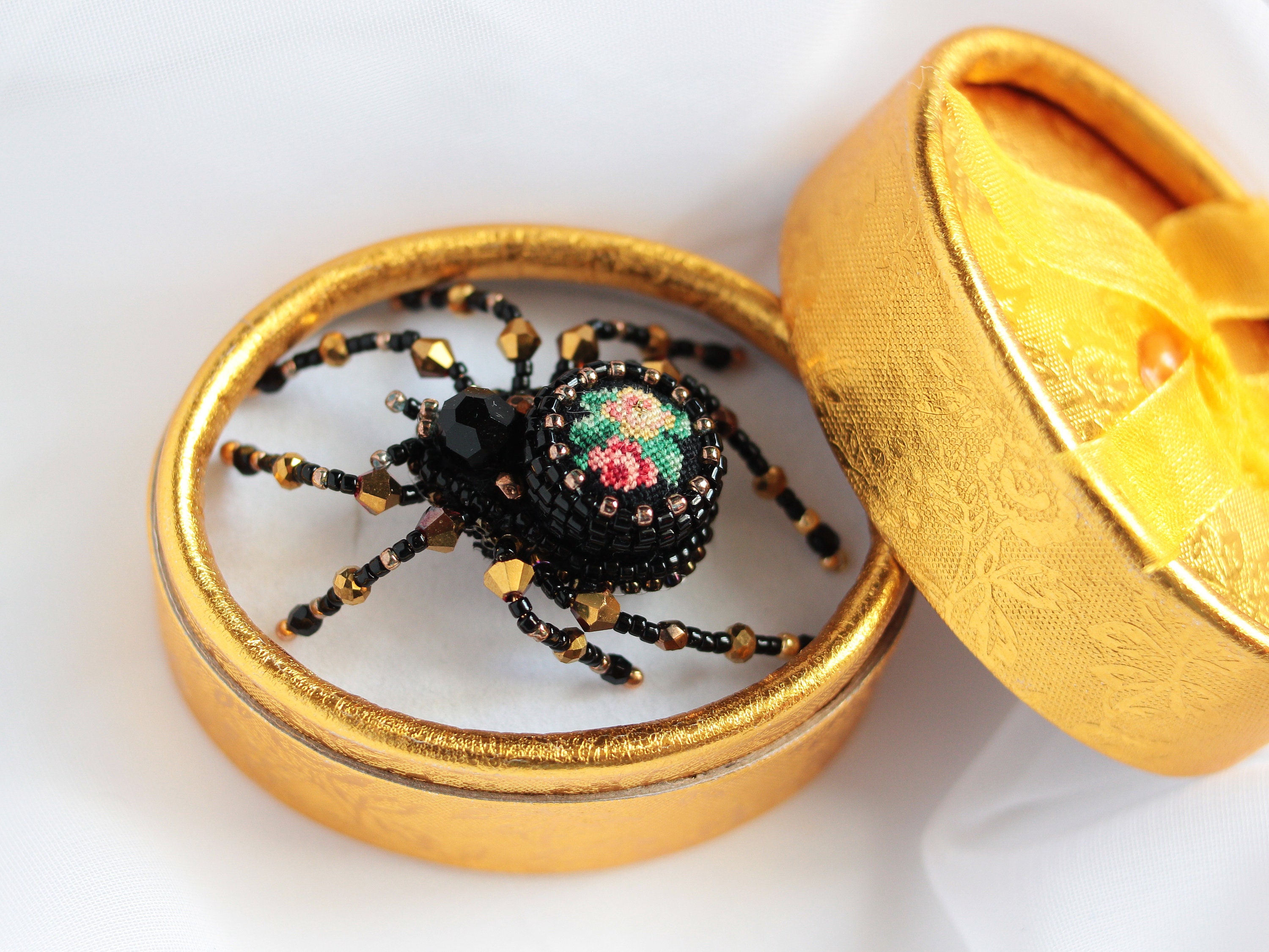 Small Spider Gothic Brooch For-girlfriend Beaded Insect Brooch | Etsy