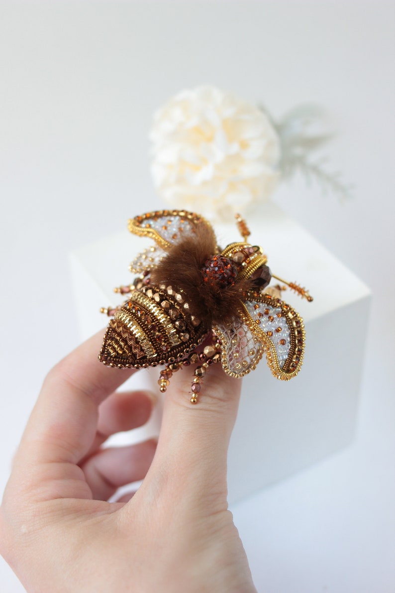 Big bee brooch Gold embroidered Insect jewelry Honey bee | Etsy