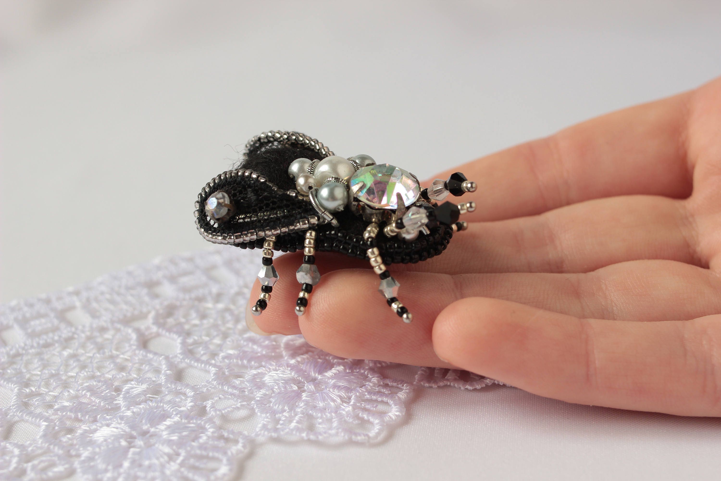Embroidered Insect brooch Halloween gift Beetle brooch insect - Etsy España