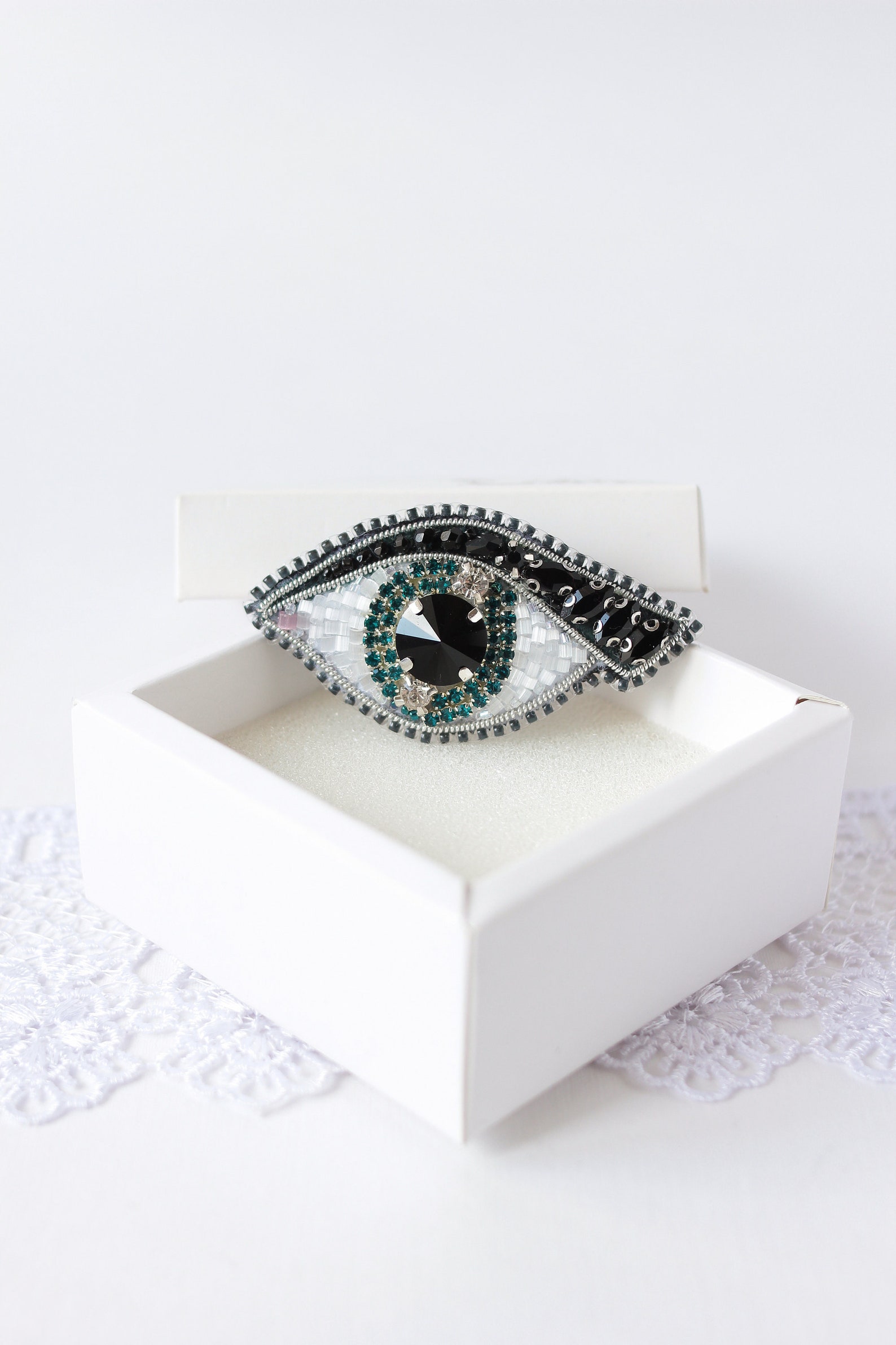 Evil eye pin embroidered brooch Kabbalah lapel pin Third eye | Etsy